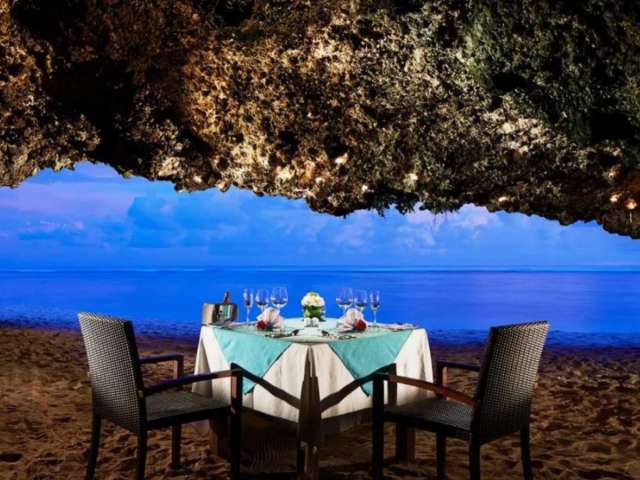 발리 사마베 로맨틱 동굴 디너 - 코리나투어 - 발리 자유여행 및 풀빌라 전문 여행사